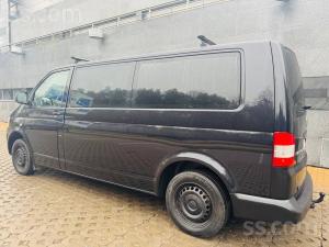Melns Volkswagen Transporter 2012 Rīga, ar dzinēja tilpumu 2.00 L un nobraukumu 280 tūkst. km par 8300 €, foto  vietnē AUTOMOTO.COM.LV