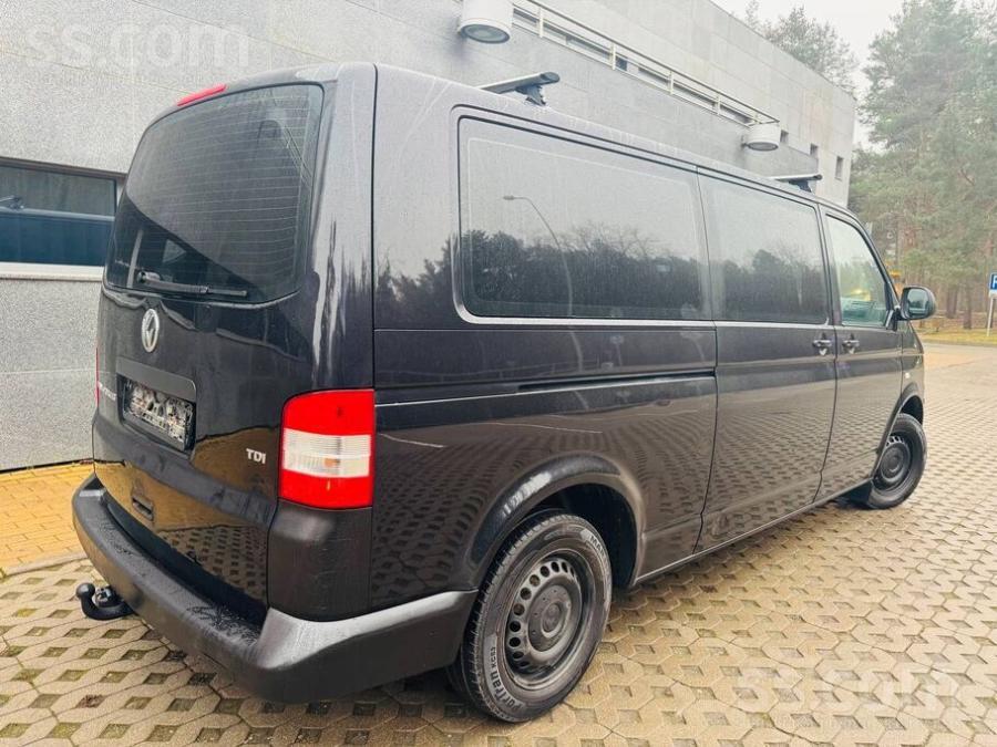 Black Volkswagen Transporter 2012 in Riga, with an engine capacity of 2.00 L and mileage of 280 thousand km for 8300 €, photo 3 on AUTOMOTO.COM.LV