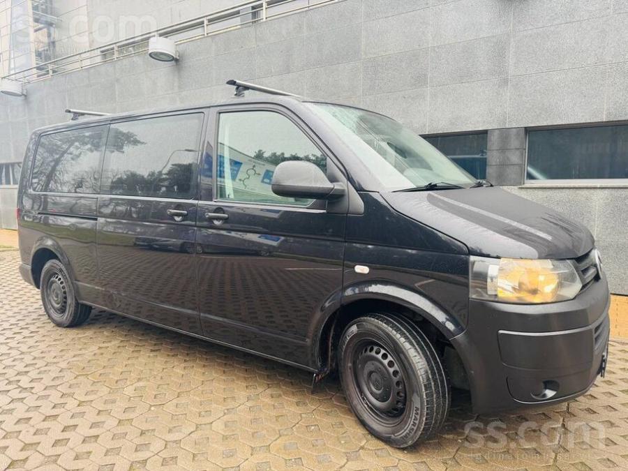 Black Volkswagen Transporter 2012 in Riga, with an engine capacity of 2.00 L and mileage of 280 thousand km for 8300 €, photo 4 on AUTOMOTO.COM.LV