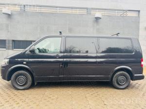 Black Volkswagen Transporter 2012 in Riga, with an engine capacity of 2.00 L and mileage of 280 thousand km for 8300 €, photo 5 on AUTOMOTO.COM.LV