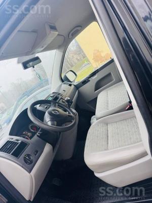 Black Volkswagen Transporter 2012 in Riga, with an engine capacity of 2.00 L and mileage of 280 thousand km for 8300 €, photo 9 on AUTOMOTO.COM.LV