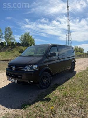 Melns Volkswagen Transporter 2014 Daugavpils, ar dzinēja tilpumu 2.00 L un nobraukumu 349 tūkst. km par 10400 €, foto  vietnē AUTOMOTO.COM.LV
