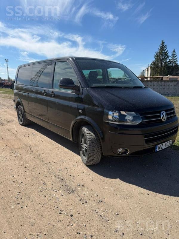Melns Volkswagen Transporter 2014 Daugavpils, ar dzinēja tilpumu 2.00 L un nobraukumu 349 tūkst. km par 10400 €, foto 2 vietnē AUTOMOTO.COM.LV