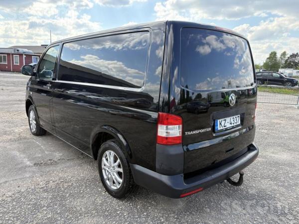 Black Volkswagen Transporter 2014 in Riga, with an engine capacity of 2.00 L and mileage of 206 thousand km for 6500 €, photo 4 on AUTOMOTO.COM.LV