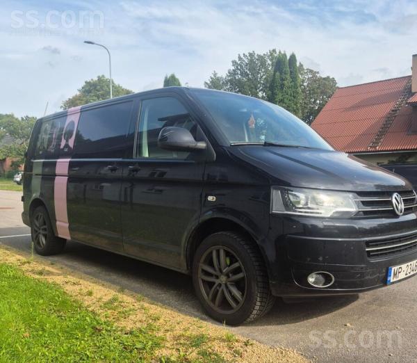 Black Volkswagen Transporter 2014 in Riga, with an engine capacity of 2.00 L and mileage of 242 thousand km for 7500 €, photo 3 on AUTOMOTO.COM.LV