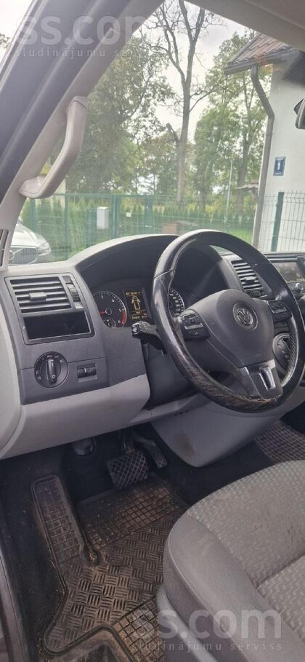 Black Volkswagen Transporter 2014 in Riga, with an engine capacity of 2.00 L and mileage of 242 thousand km for 6900 €, photo 6 on AUTOMOTO.COM.LV