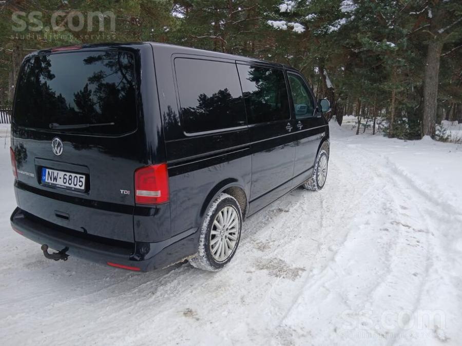 Melns Volkswagen Transporter 2015 Ventspils, ar dzinēja tilpumu 2.00 L un nobraukumu 261 tūkst. km par 14200 €, foto 4 vietnē AUTOMOTO.COM.LV
