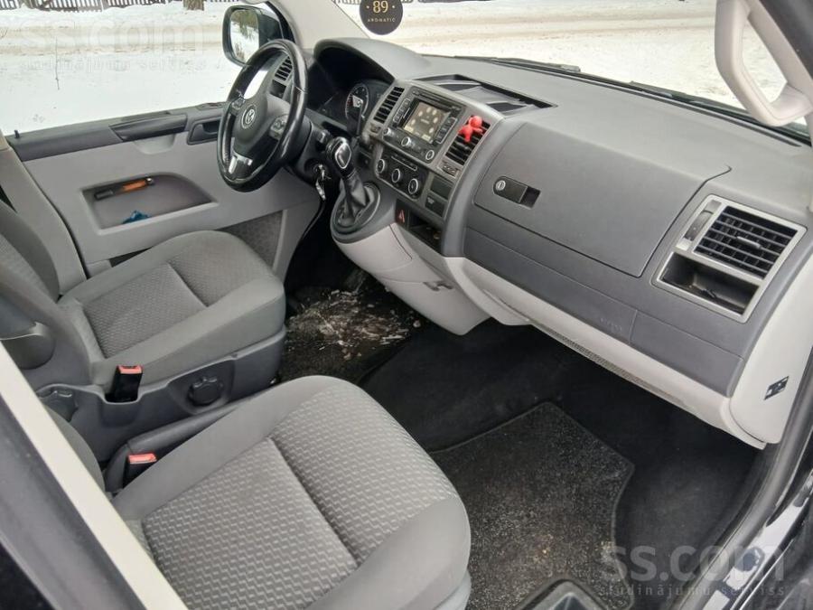 Melns Volkswagen Transporter 2015 Ventspils, ar dzinēja tilpumu 2.00 L un nobraukumu 261 tūkst. km par 14200 €, foto 6 vietnē AUTOMOTO.COM.LV