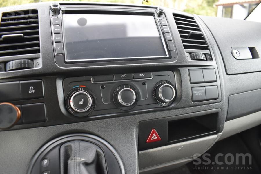 Black Volkswagen Transporter 2015 in Kuldiga, with an engine capacity of 2.00 L and mileage of 0 thousand km for 9990 €, photo 11 on AUTOMOTO.COM.LV