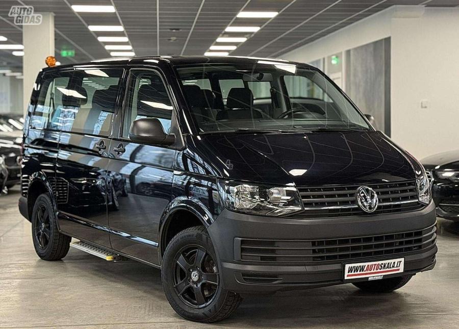 Melns Volkswagen Transporter 2018 Klaipėda, ar dzinēja tilpumu 2.00 L un nobraukumu 220 tūkst. km par 18900 €, foto 13 vietnē AUTOMOTO.COM.LV