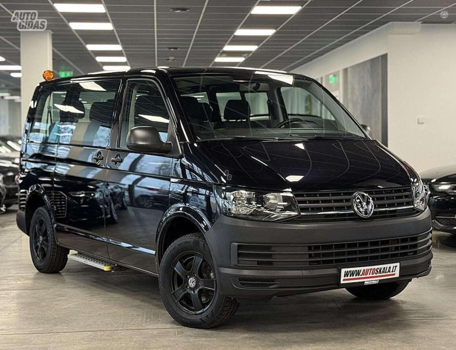 Melns Volkswagen Transporter 2018 Klaipėda, ar dzinēja tilpumu 2.00 L un nobraukumu 220 tūkst. km par 18900 €, foto 26 vietnē AUTOMOTO.COM.LV