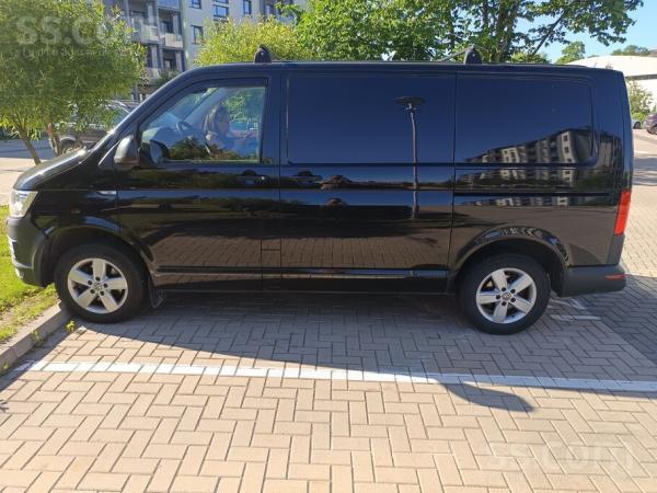 Black Volkswagen Transporter 2018 in Riga, with an engine capacity of 2.00 L and mileage of 149 thousand km for 16250 €, photo 2 on AUTOMOTO.COM.LV
