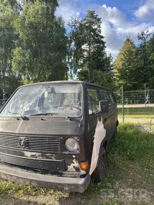 Black Volkswagen Transporter 1989 in Ogre, with an engine capacity of 1.70 L and mileage of 0 thousand km for 1200 €, photo 3 on AUTOMOTO.COM.LV