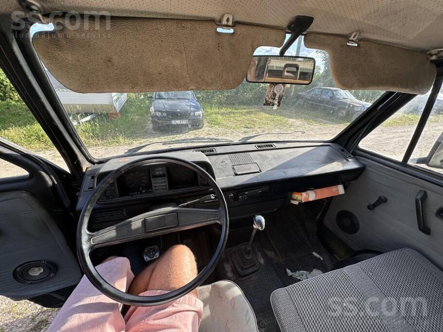 Black Volkswagen Transporter 1989 in Ogre, with an engine capacity of 1.70 L and mileage of 0 thousand km for 1200 €, photo 6 on AUTOMOTO.COM.LV