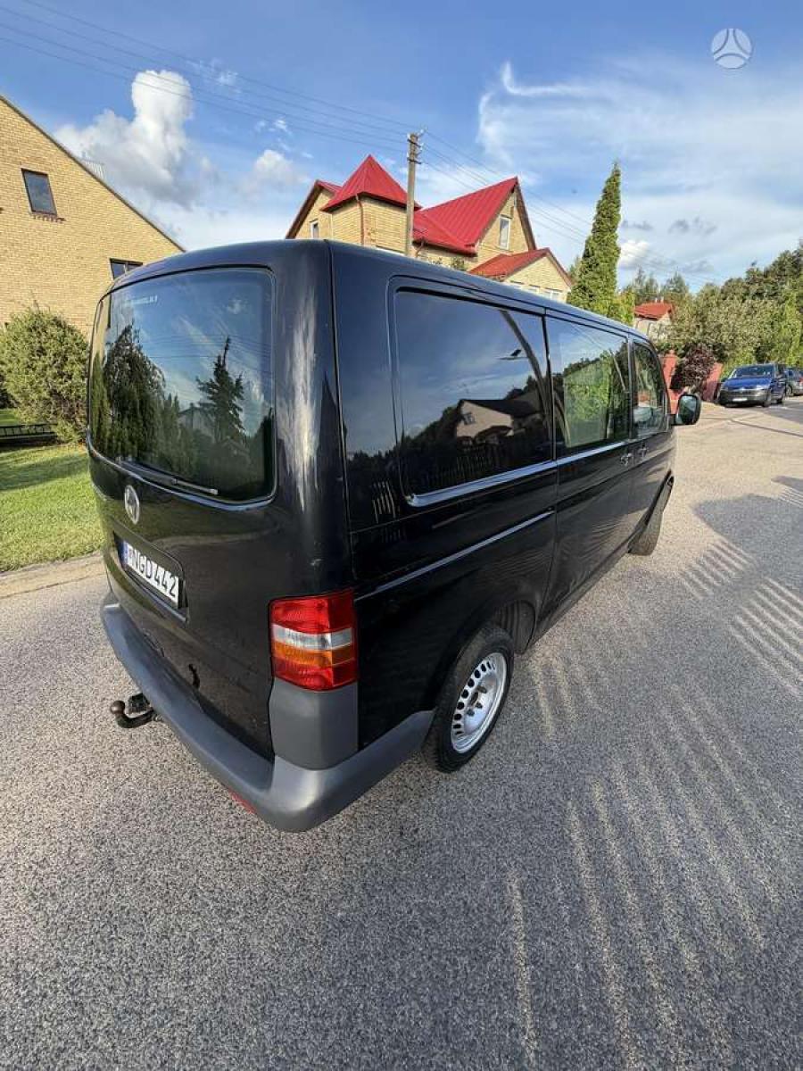 Black Volkswagen Transporter 2008 in Vilnius, with an engine capacity of 1.90 L and mileage of 213 thousand km for 6790 €, photo 10 on AUTOMOTO.COM.LV