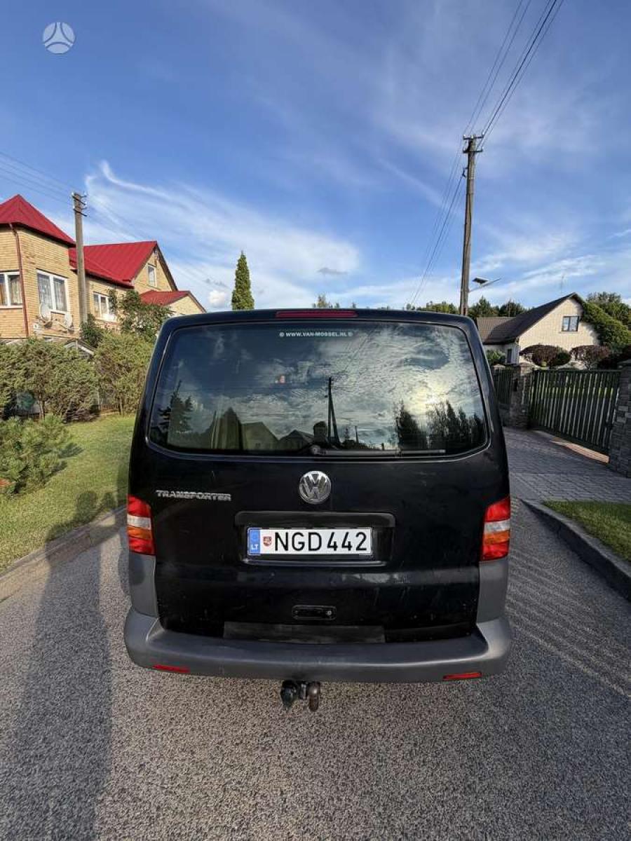 Black Volkswagen Transporter 2008 in Vilnius, with an engine capacity of 1.90 L and mileage of 213 thousand km for 6790 €, photo 11 on AUTOMOTO.COM.LV