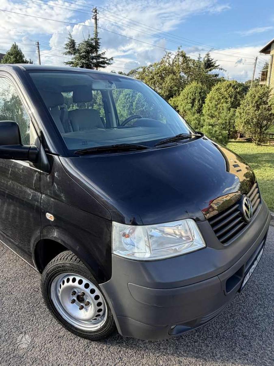 Black Volkswagen Transporter 2008 in Vilnius, with an engine capacity of 1.90 L and mileage of 213 thousand km for 6790 €, photo 14 on AUTOMOTO.COM.LV