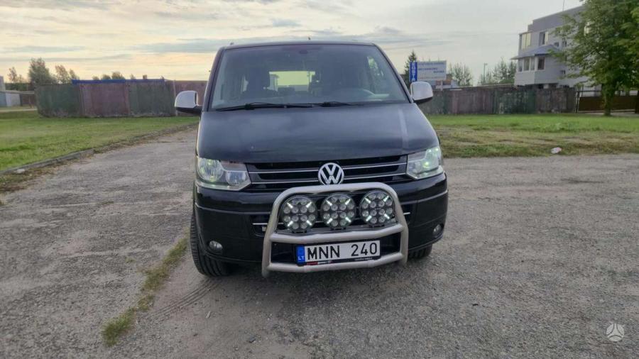 Black Volkswagen Transporter 2010 in Jonava, with an engine capacity of 2.00 L and mileage of 384 thousand km for 11000 €, photo 1 on AUTOMOTO.COM.LV