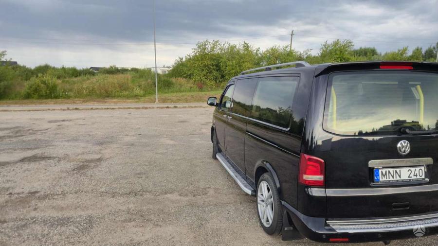 Black Volkswagen Transporter 2010 in Jonava, with an engine capacity of 2.00 L and mileage of 384 thousand km for 11000 €, photo 4 on AUTOMOTO.COM.LV