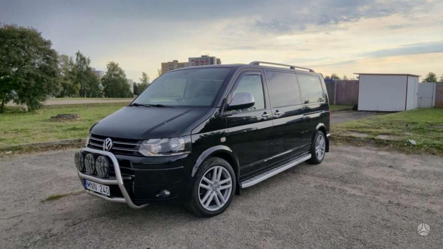 Black Volkswagen Transporter 2010 in Jonava, with an engine capacity of 2.00 L and mileage of 384 thousand km for 11000 €, photo 8 on AUTOMOTO.COM.LV