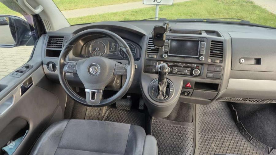Black Volkswagen Transporter 2010 in Jonava, with an engine capacity of 2.00 L and mileage of 384 thousand km for 11000 €, photo 10 on AUTOMOTO.COM.LV