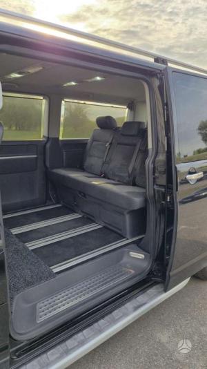 Black Volkswagen Transporter 2010 in Jonava, with an engine capacity of 2.00 L and mileage of 384 thousand km for 11000 €, photo 19 on AUTOMOTO.COM.LV
