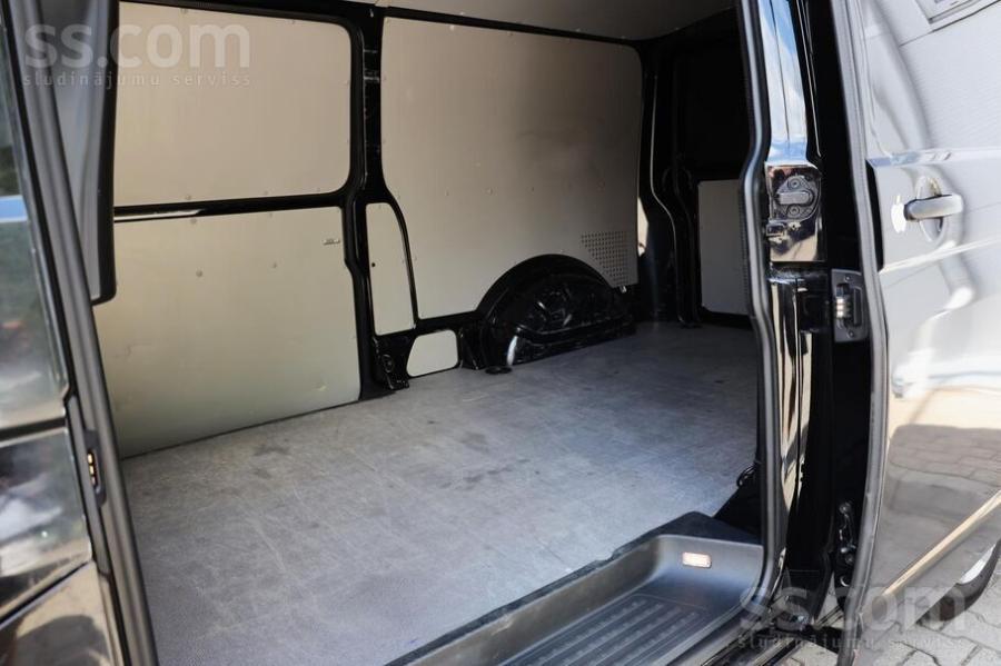 Melns Volkswagen Transporter 2017 Rīga, ar dzinēja tilpumu 2.00 L un nobraukumu 0 tūkst. km par 10995 €, foto 13 vietnē AUTOMOTO.COM.LV