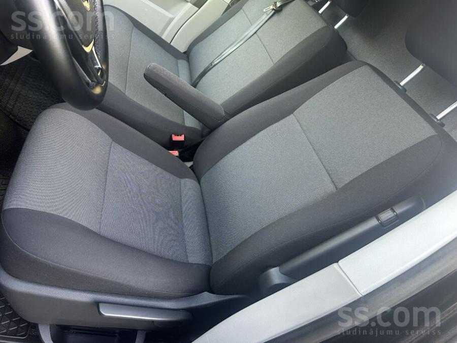 Black Volkswagen Transporter 2018 in Tallinn, with an engine capacity of 2.00 L and mileage of 178 thousand km for 18900 €, photo 11 on AUTOMOTO.COM.LV