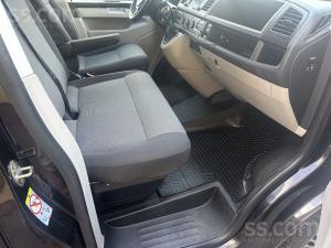 Black Volkswagen Transporter 2018 in Tallinn, with an engine capacity of 2.00 L and mileage of 178 thousand km for 18900 €, photo 13 on AUTOMOTO.COM.LV