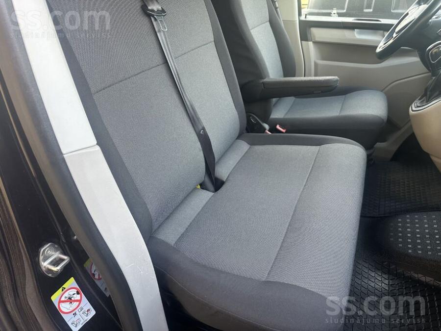 Black Volkswagen Transporter 2018 in Tallinn, with an engine capacity of 2.00 L and mileage of 178 thousand km for 18900 €, photo 15 on AUTOMOTO.COM.LV