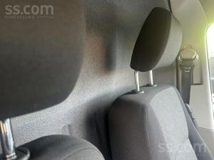 Black Volkswagen Transporter 2018 in Tallinn, with an engine capacity of 2.00 L and mileage of 178 thousand km for 18900 €, photo 16 on AUTOMOTO.COM.LV