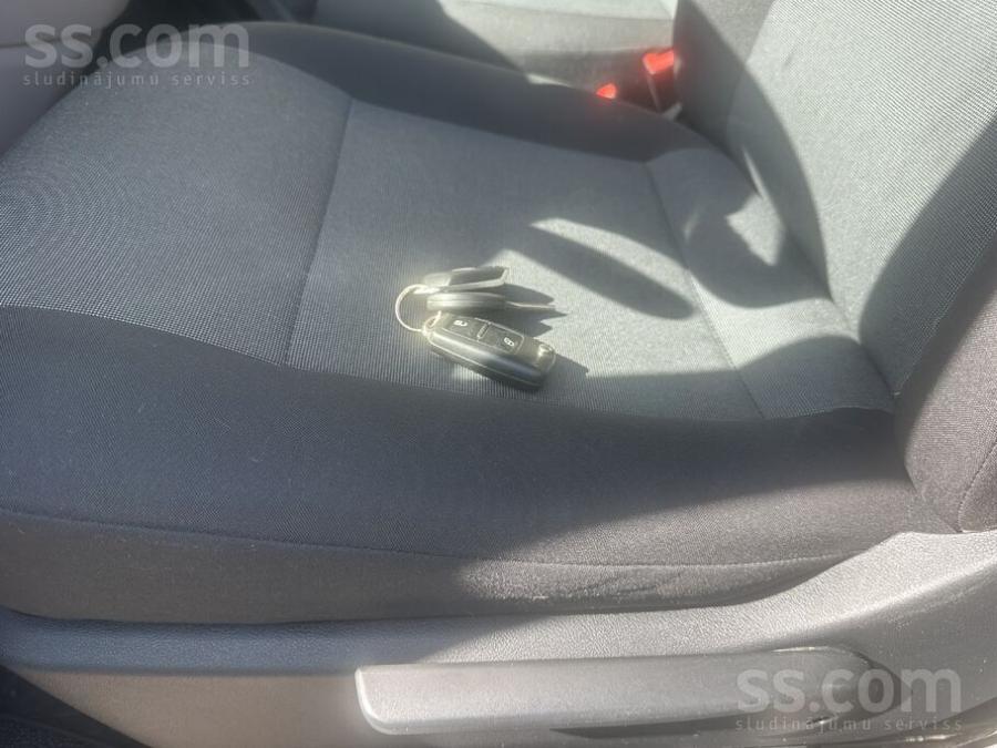 Black Volkswagen Transporter 2018 in Tallinn, with an engine capacity of 2.00 L and mileage of 178 thousand km for 18900 €, photo 17 on AUTOMOTO.COM.LV