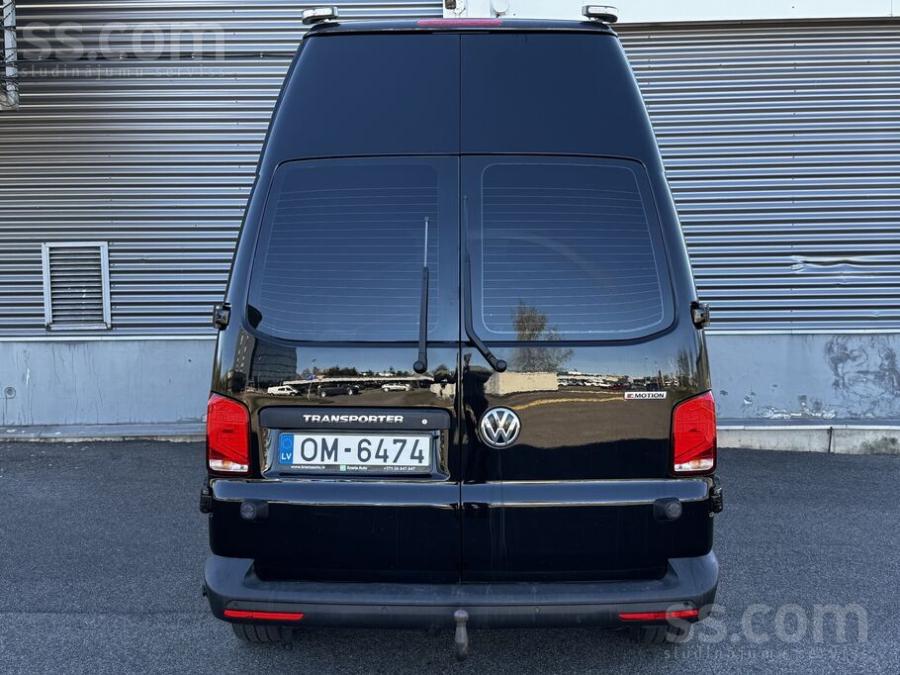 Черный Фольксваген Transporter 2020 в Рига, объемом двигателя 2.00 л и пробегом 180 тыс. км за 22900 €, фото 5 на AUTOMOTO.COM.LV