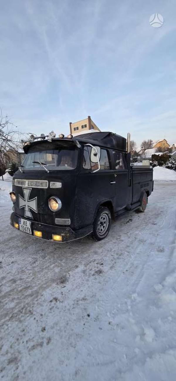 Melns Volkswagen Transporter 1971 Kauņa, ar dzinēja tilpumu 1.60 L un nobraukumu 22 tūkst. km par 5900 €, foto 1 vietnē AUTOMOTO.COM.LV