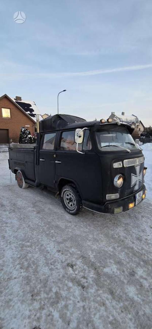 Melns Volkswagen Transporter 1971 Kauņa, ar dzinēja tilpumu 1.60 L un nobraukumu 22 tūkst. km par 5900 €, foto 3 vietnē AUTOMOTO.COM.LV