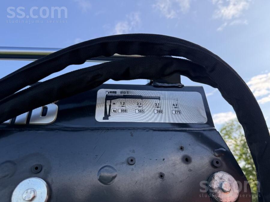 Black Volkswagen Transporter 2015 in Dobele, with an engine capacity of 2.00 L and mileage of 148 thousand km for 11950 €, photo 8 on AUTOMOTO.COM.LV