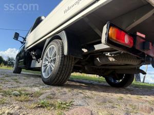 Black Volkswagen Transporter 2015 in Dobele, with an engine capacity of 2.00 L and mileage of 148 thousand km for 11950 €, photo 11 on AUTOMOTO.COM.LV