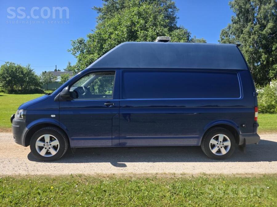 Zils Volkswagen Transporter 2010 Cēsis, ar dzinēja tilpumu 2.00 L un nobraukumu 285 tūkst. km par 9500 €, foto 7 vietnē AUTOMOTO.COM.LV