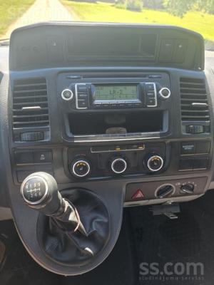 Zils Volkswagen Transporter 2010 Cēsis, ar dzinēja tilpumu 2.00 L un nobraukumu 285 tūkst. km par 9500 €, foto 11 vietnē AUTOMOTO.COM.LV