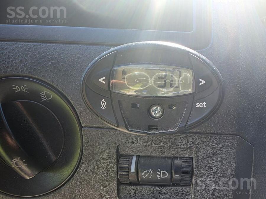 Zils Volkswagen Transporter 2010 Cēsis, ar dzinēja tilpumu 2.00 L un nobraukumu 285 tūkst. km par 9500 €, foto 13 vietnē AUTOMOTO.COM.LV