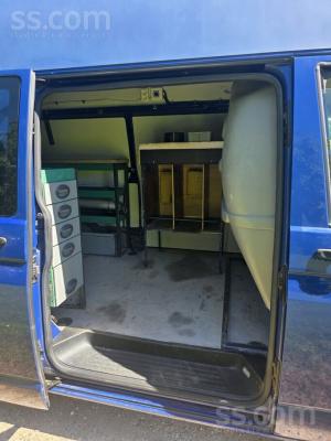 Zils Volkswagen Transporter 2010 Cēsis, ar dzinēja tilpumu 2.00 L un nobraukumu 285 tūkst. km par 9500 €, foto 22 vietnē AUTOMOTO.COM.LV