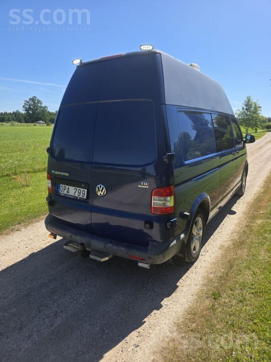 Zils Volkswagen Transporter 2010 Cēsis, ar dzinēja tilpumu 2.00 L un nobraukumu 285 tūkst. km par 9500 €, foto 26 vietnē AUTOMOTO.COM.LV
