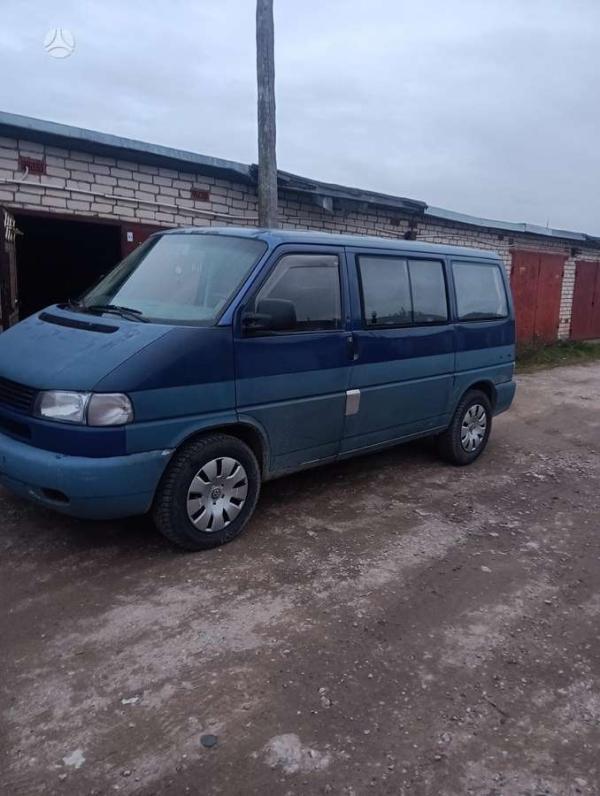 Blue Volkswagen Transporter 1997 in Daugavpils, with an engine capacity of 2.50 L and mileage of 600 thousand km for 1210 €, photo 1 on AUTOMOTO.COM.LV