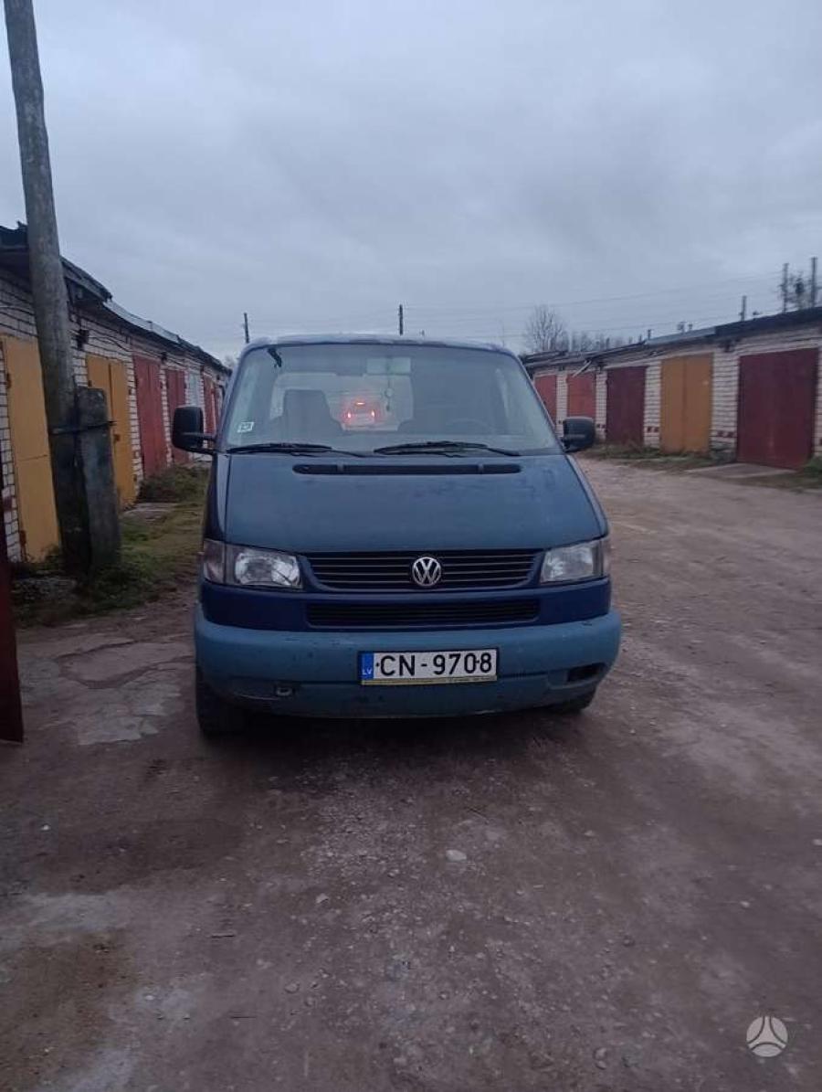 Blue Volkswagen Transporter 1997 in Daugavpils, with an engine capacity of 2.50 L and mileage of 600 thousand km for 1210 €, photo 2 on AUTOMOTO.COM.LV