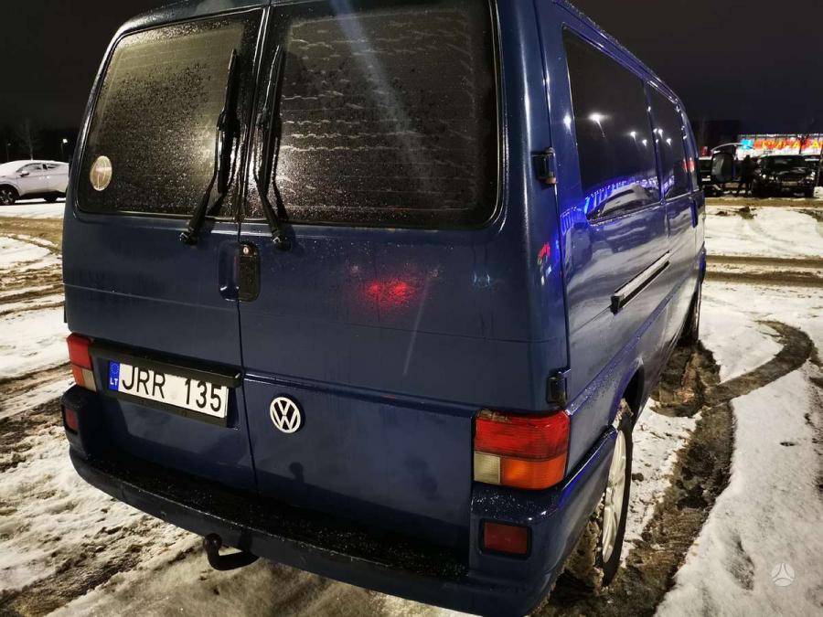 Zils Volkswagen Transporter 1998 Viļņa, ar dzinēja tilpumu 2.50 L un nobraukumu 430 tūkst. km par 3450 €, foto 22 vietnē AUTOMOTO.COM.LV