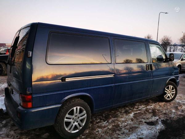 Blue Volkswagen Transporter 1998 in Vilnius, with an engine capacity of 2.50 L and mileage of 456 thousand km for 3450 €, photo 3 on AUTOMOTO.COM.LV