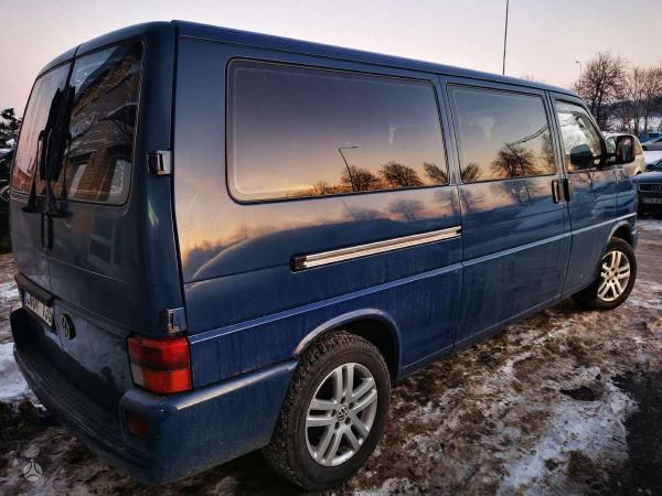 Blue Volkswagen Transporter 1998 in Vilnius, with an engine capacity of 2.50 L and mileage of 456 thousand km for 3450 €, photo 6 on AUTOMOTO.COM.LV