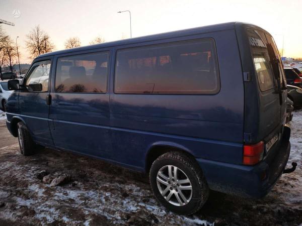 Blue Volkswagen Transporter 1998 in Vilnius, with an engine capacity of 2.50 L and mileage of 456 thousand km for 3450 €, photo 7 on AUTOMOTO.COM.LV