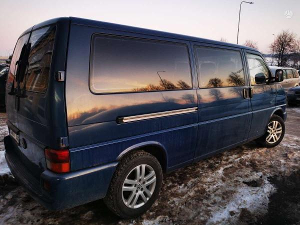 Blue Volkswagen Transporter 1998 in Vilnius, with an engine capacity of 2.50 L and mileage of 456 thousand km for 3450 €, photo 9 on AUTOMOTO.COM.LV