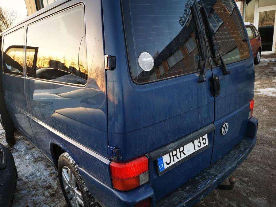 Zils Volkswagen Transporter 1998 Viļņa, ar dzinēja tilpumu 2.50 L un nobraukumu 456 tūkst. km par 3450 €, foto 19 vietnē AUTOMOTO.COM.LV